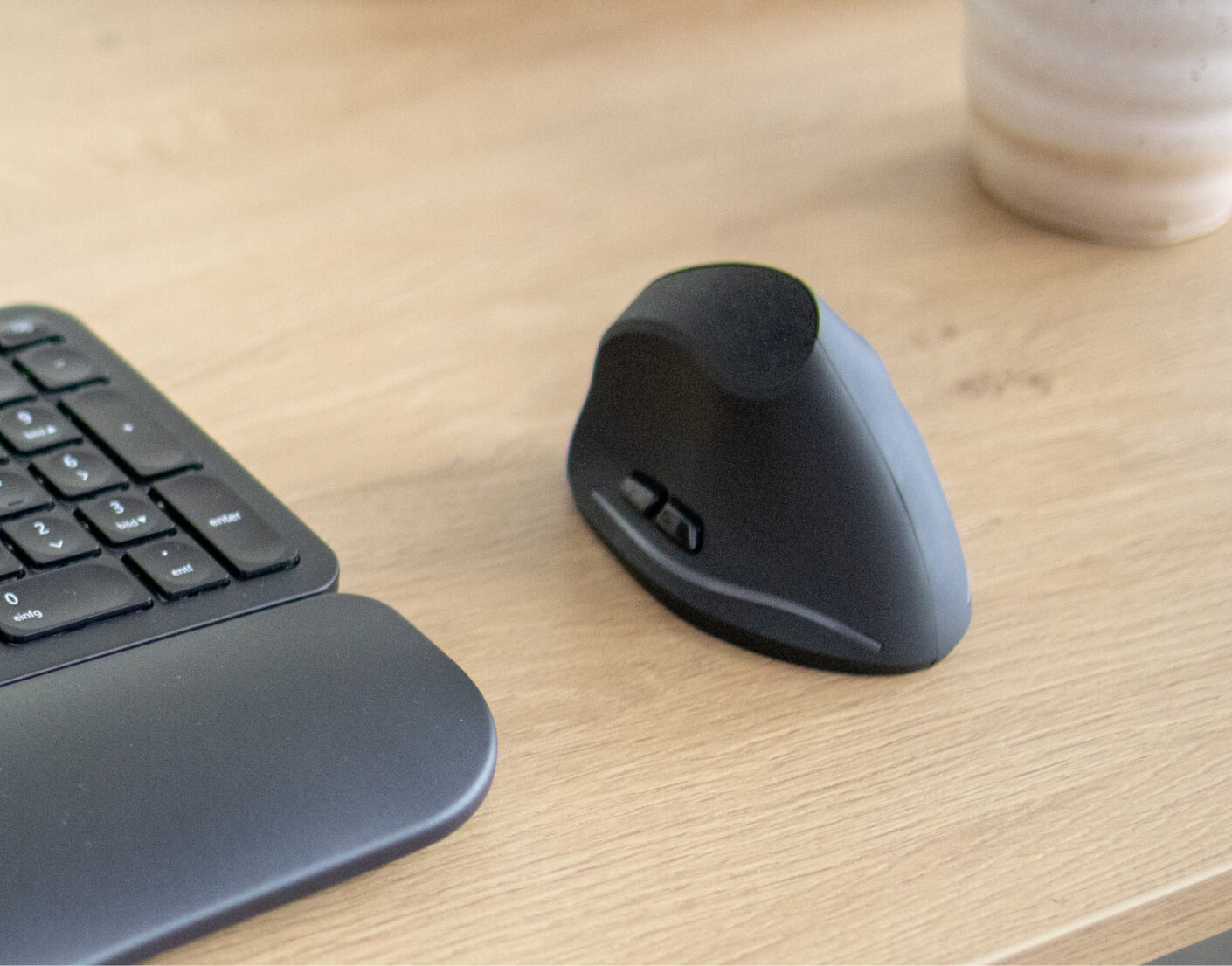 Ergonomische Vertikalmaus für schmerzfreies Klicken